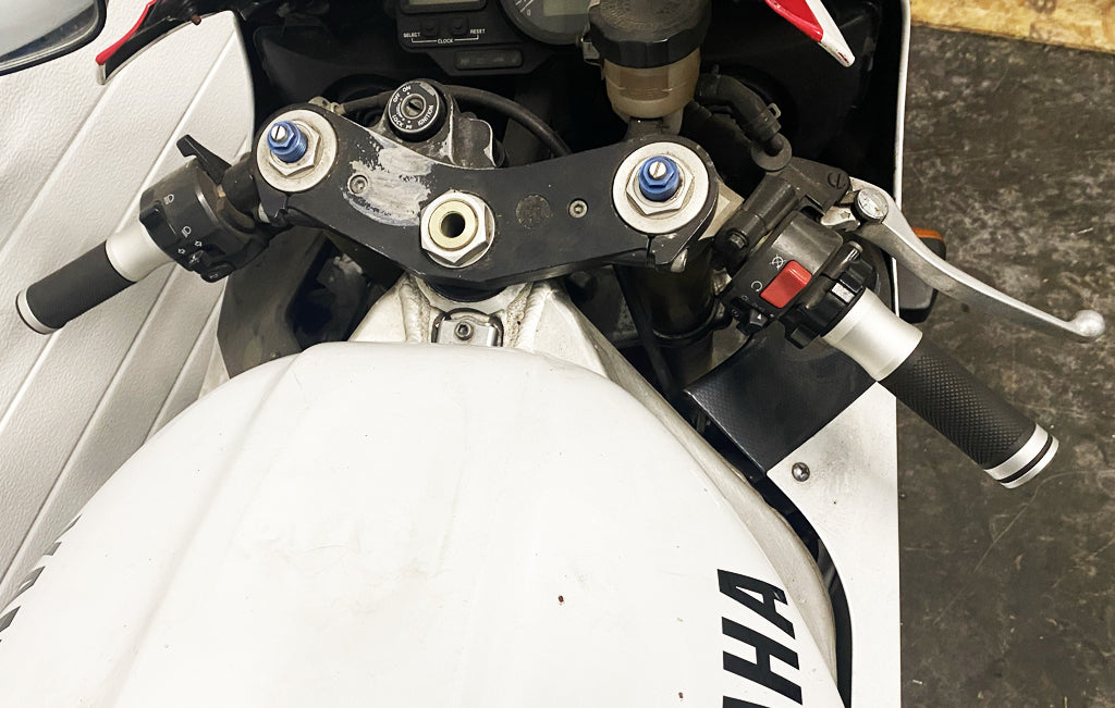 YAMAHA YZF R1 - HAND CONTROLS – HSP Superbike Centre